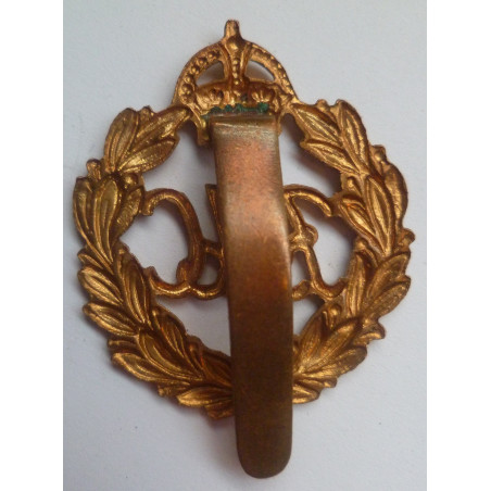 Royal Armoured Corps RAC Cap Badge. British Army military insignia UK