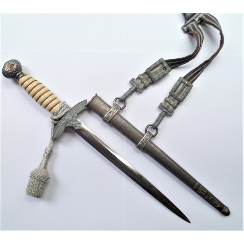WW2 2nd Pattern Luftwaffe Officers Dress Daggers by Robert Klaas