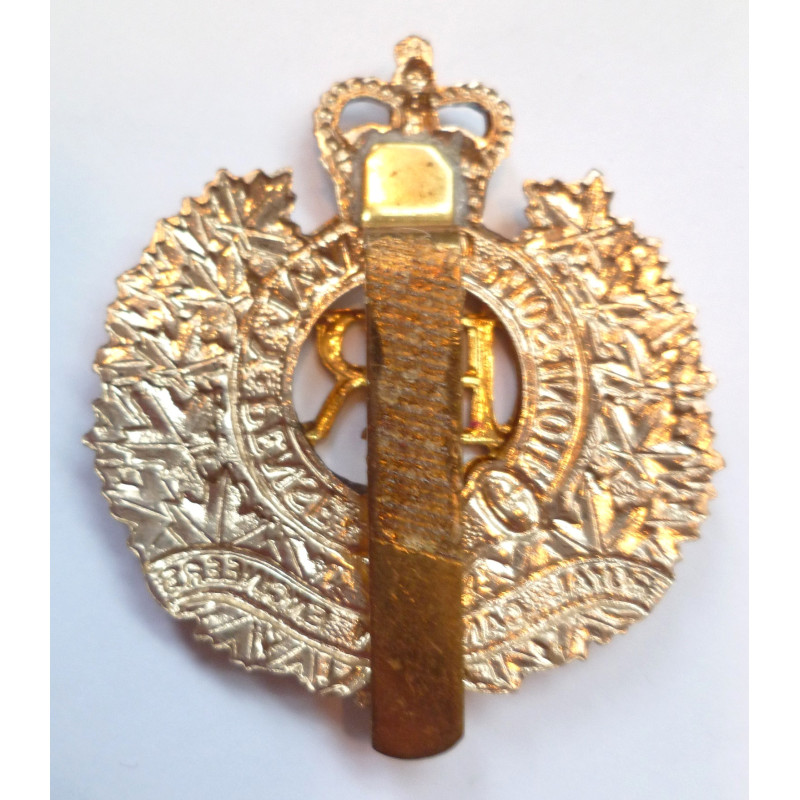 Royal Canadian Engineers Cap Badge ERII