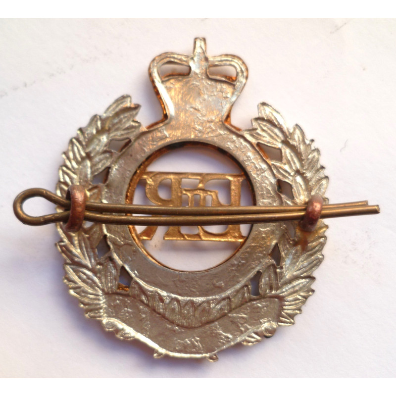 Rhodesia And Nyasaland Engineers Cap Badge - South Africa