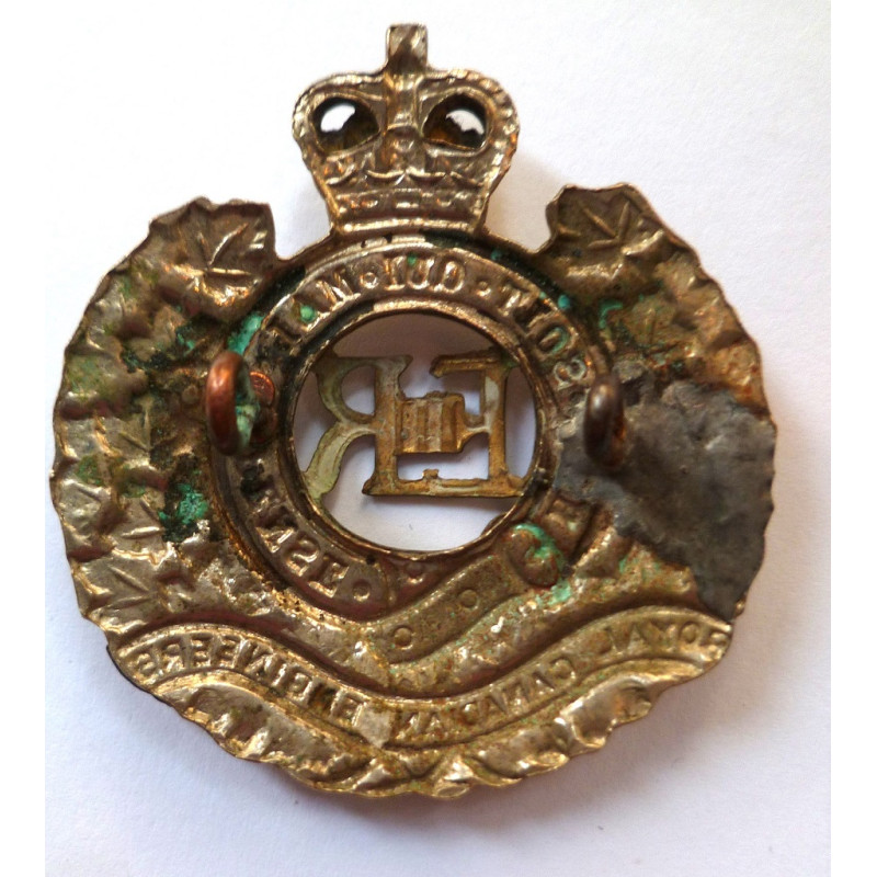 Royal Canadian Engineers Cap Badge ERII Commonwealth