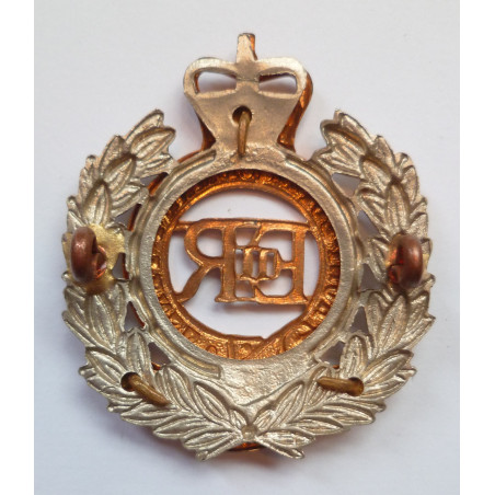 Royal New Zealand Engineers Officers Cap Badge ERII Commonwealth
