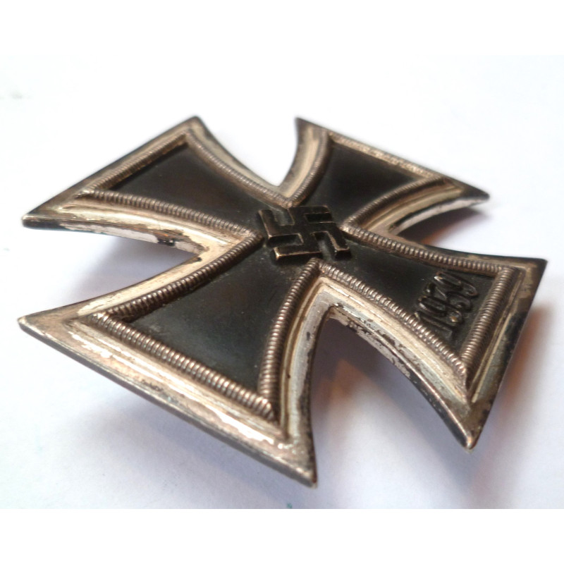 German WW2 Iron Cross 1st Class Maker L55 EK1