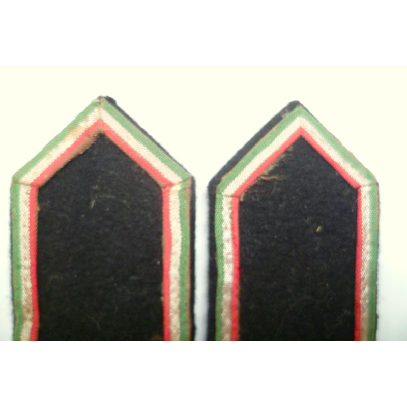 Italian RSI (Repubblica Sociale Italiana) Collar Tabs