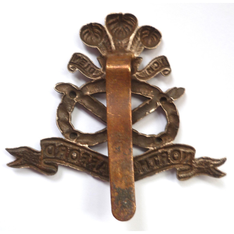 WW1 North Staffordshire Regiment Cap Badge - British Army insignia