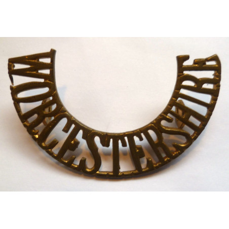 Worcestershire Regiment Brass Shoulder Title - British Military insignia