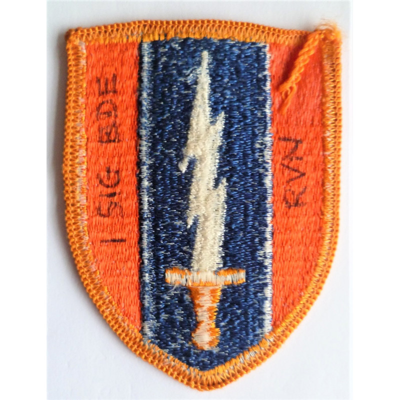 US Army 1st Signal Brigade Cloth Patch Badge United States insignia