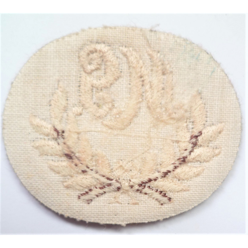 Machine Gun MG Cloth Trade Badge Black on dark green cloth insignia