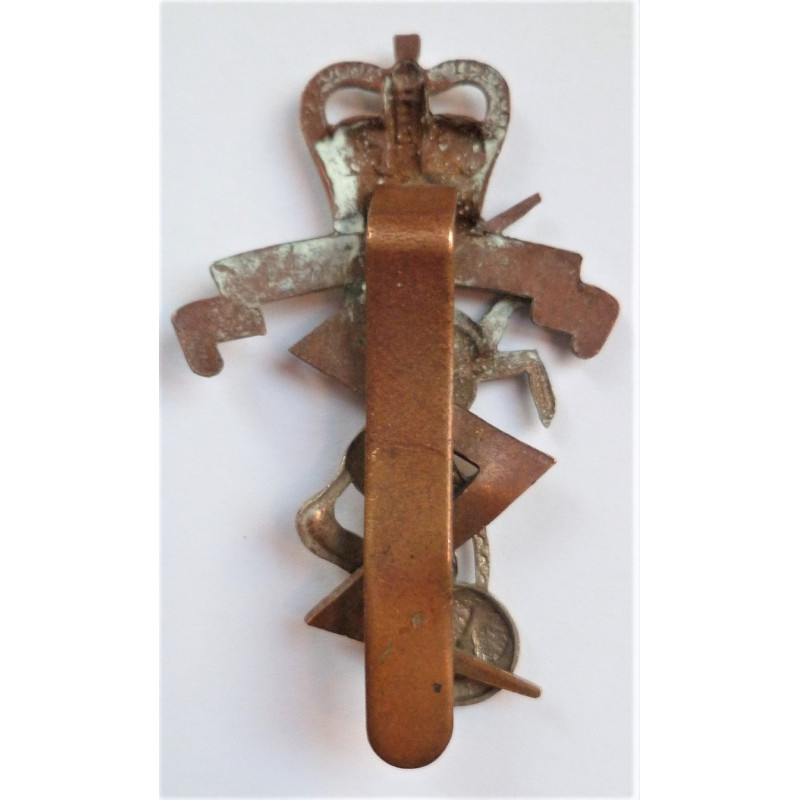 Royal Electrical Mechanical Engineers REME Cap Badge insignia British